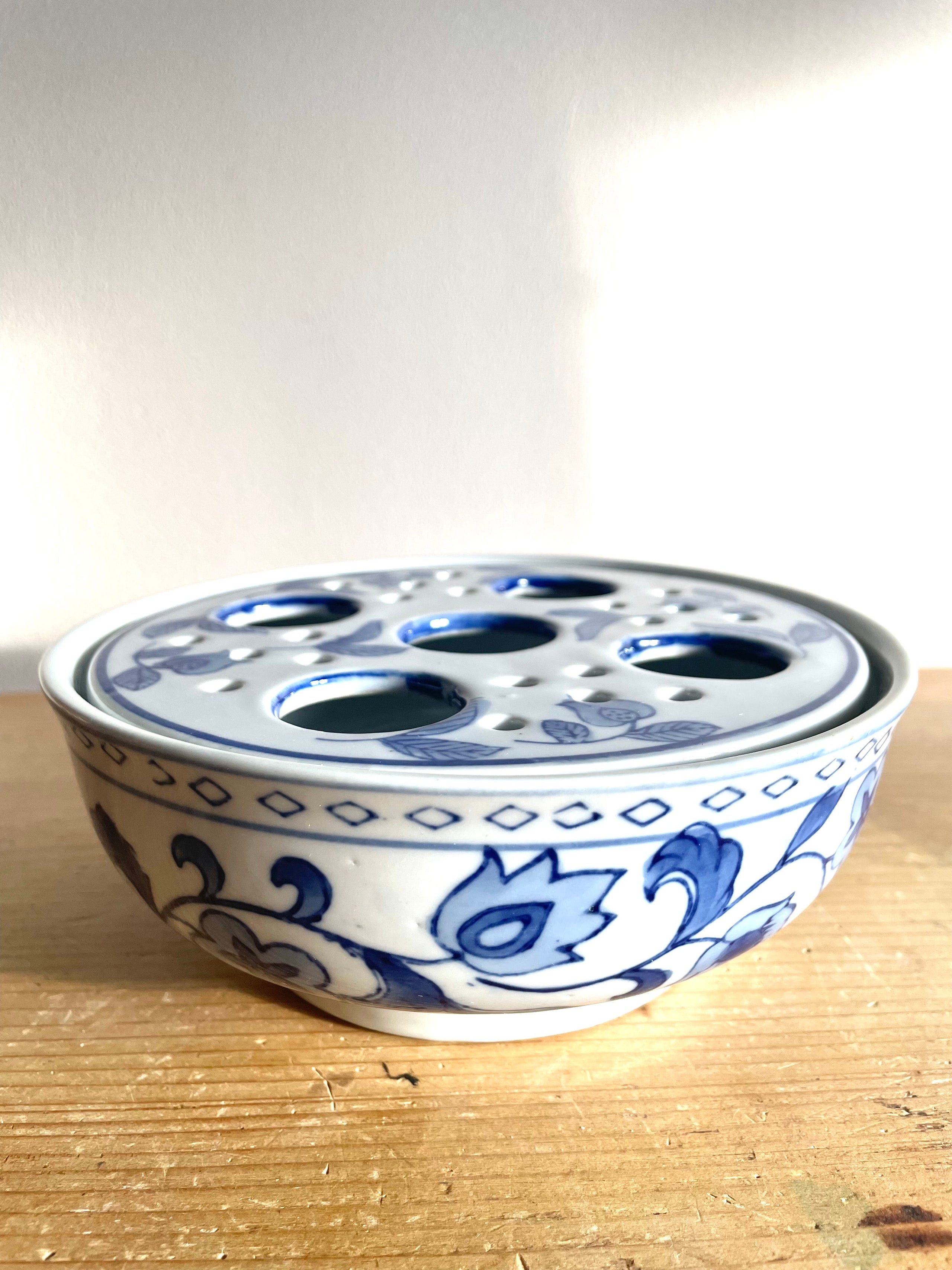 Chinese Bulb Planter | Banyan Tree